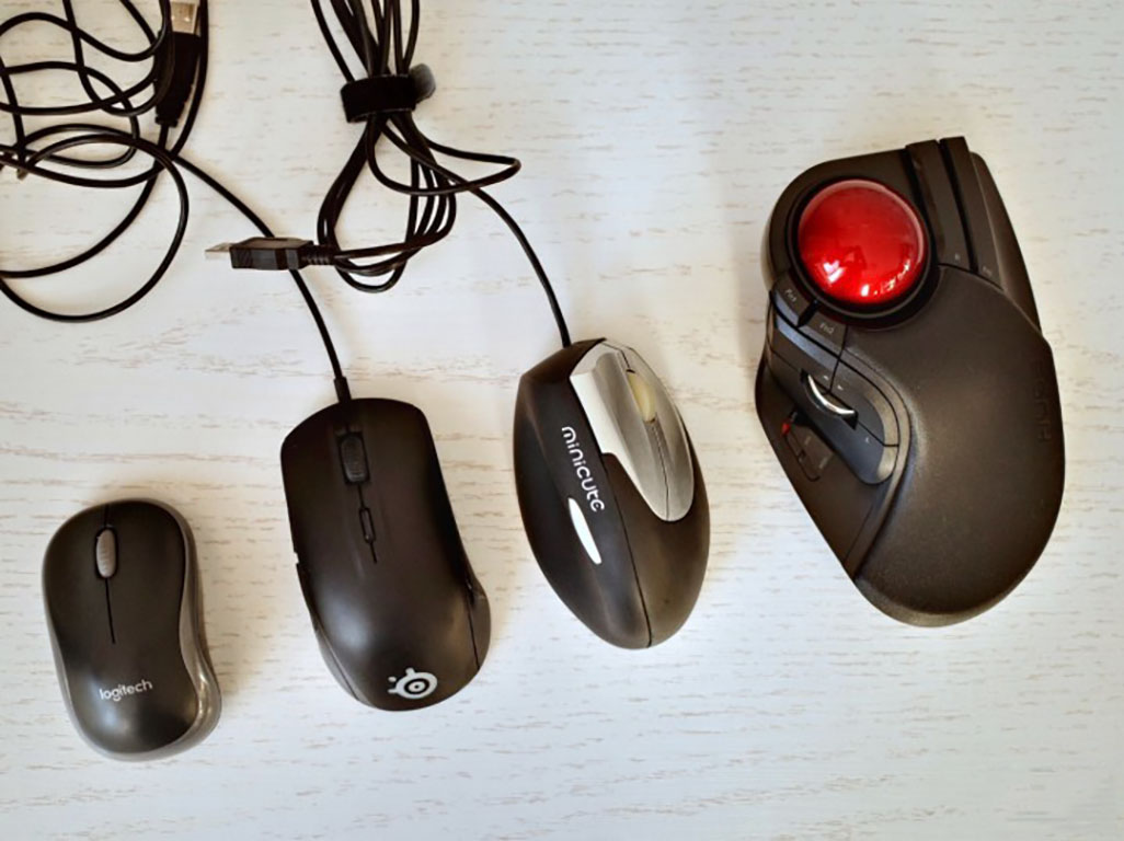 ELECOM M-HT1DRBK: recensione del mouse Trackball ENORME | TechBoom
